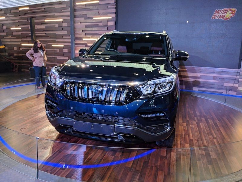 Mahindra XUV 700 interior images, Photos, Price in India, Video