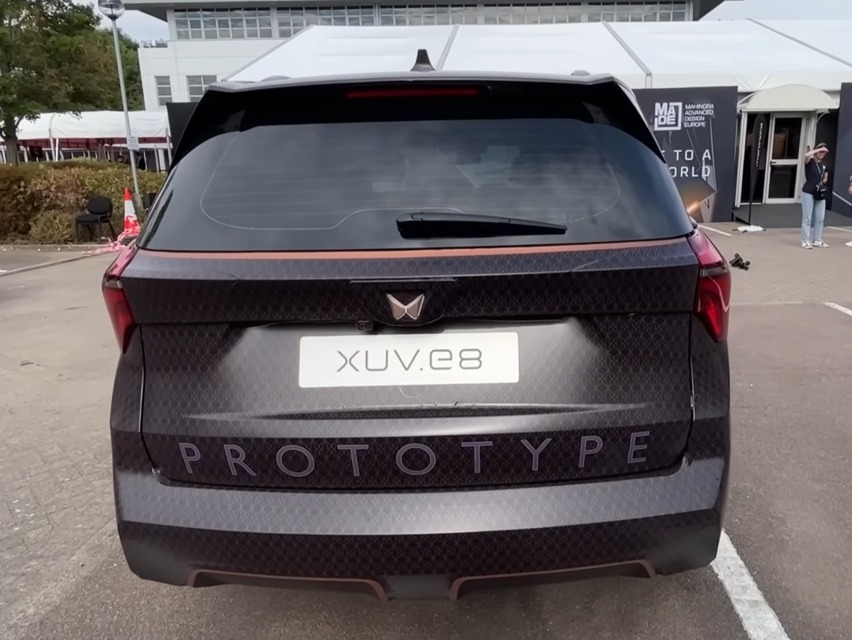 Mahindra XUV800 design leaked ahead of launch! » MotorOctane