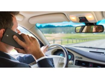 5 things to never do while driving! » MotorOctane