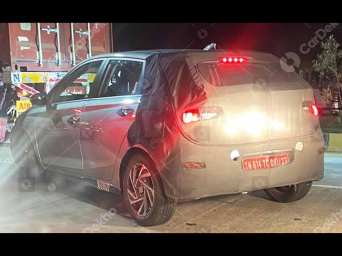 Hyundai's new hatchback spotted testing! » MotorOctane