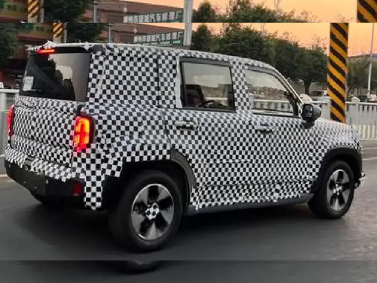 MG's new SUV spotted testing » MotorOctane