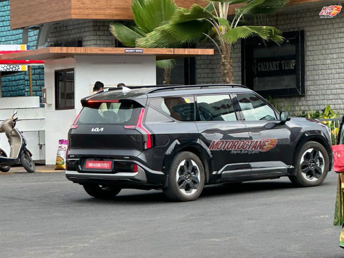 Premium Kia SUV Spotted Again - Looks Badass » MotorOctane