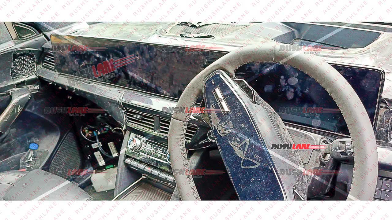 Mahindra XUV700 VS Mahindra XUV 7X0 - What's Different? » MotorOctane