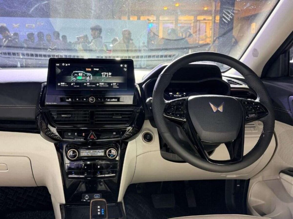 After Safari, Mahindra Launched New Tata Nexon Rival! » MotorOctane